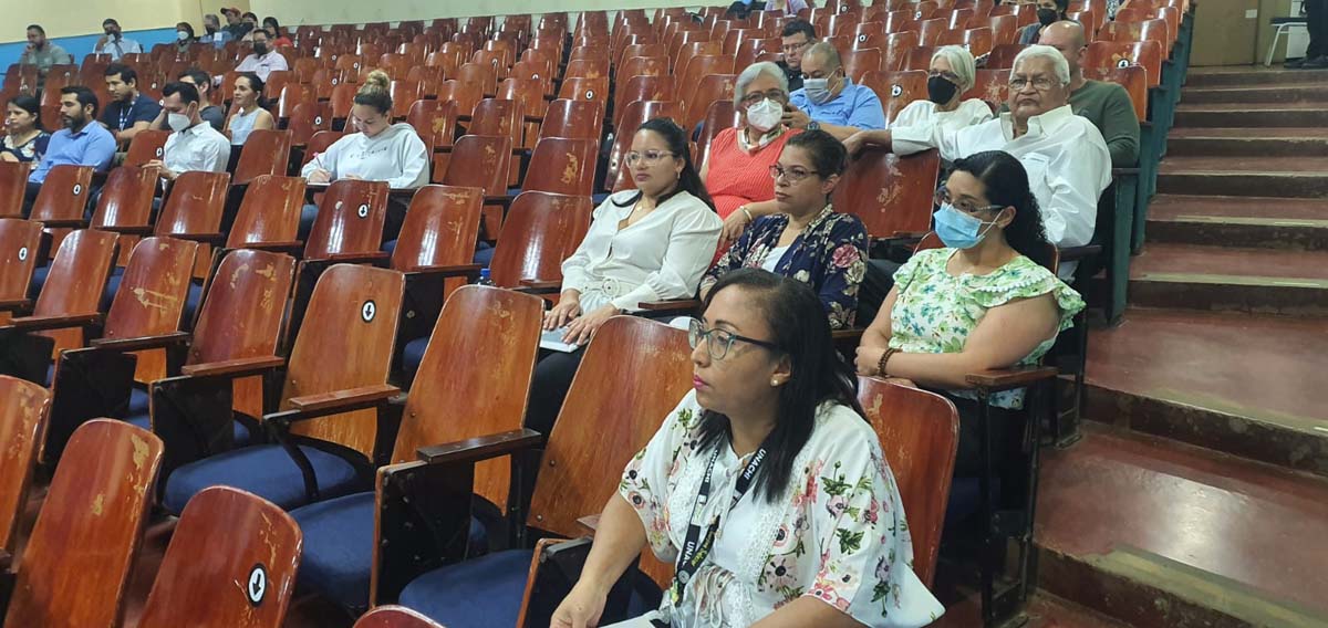 Universidad Autónoma de Chiriquí | Lanzamiento del libro: Flor del ...