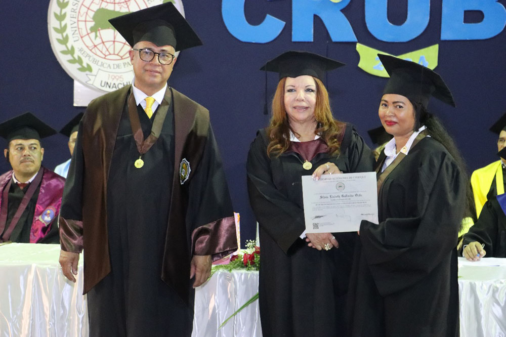 Universidad Autónoma de Chiriquí | Se gradúan 134 nuevos profesionales ...