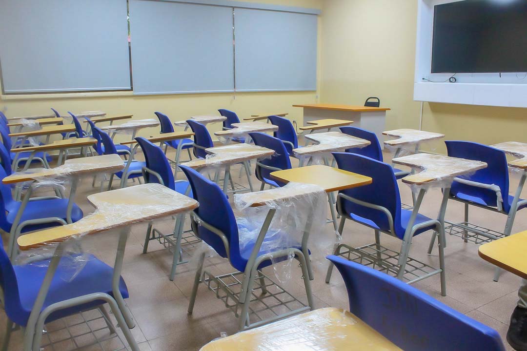 Universidad Autónoma de Chiriquí | Nuevas sillas para los Salones de la ... Universidad Autónoma de Chiriquí | Nuevas sillas para los Salones de la ...